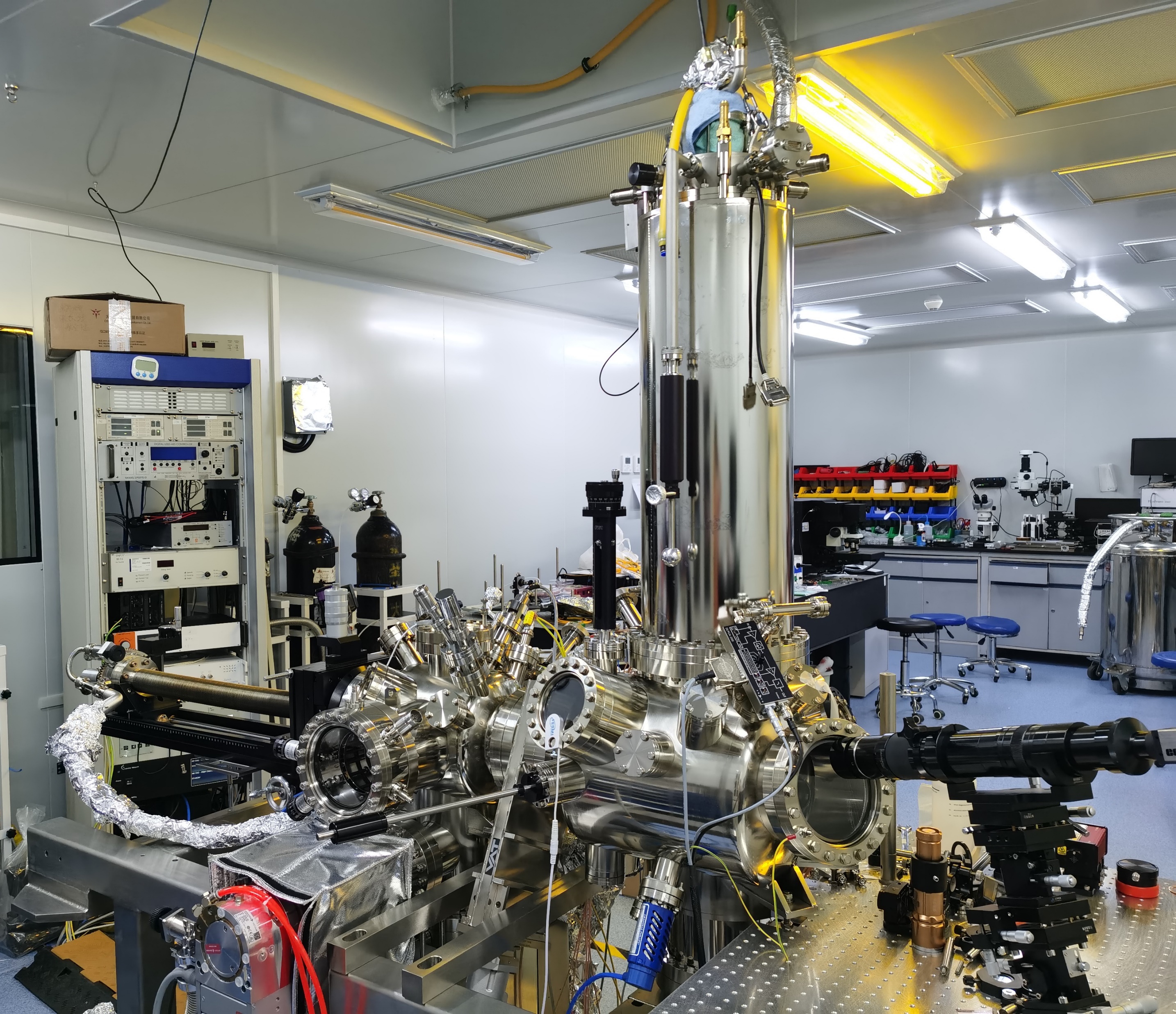 江颖课题组完成qPlus型光耦合扫描探针显微镜自主研发和专利转让-北京大学物理学院